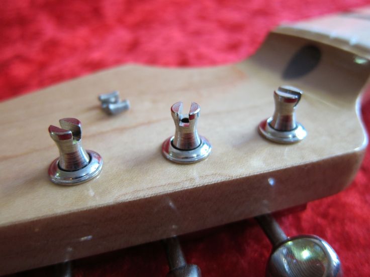 Changing strings – vintage-style Stratocaster – Kitarablogi.com ...