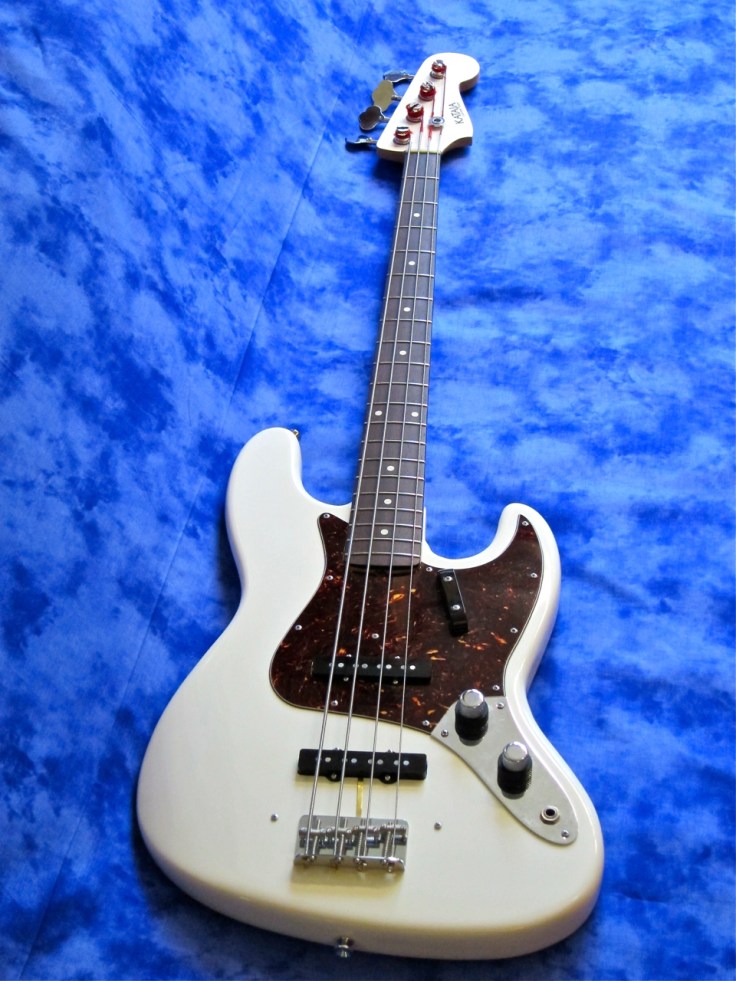 Testipenkissä: Kataja Guitars – kolme bassoa – Kitarablogi.com ...