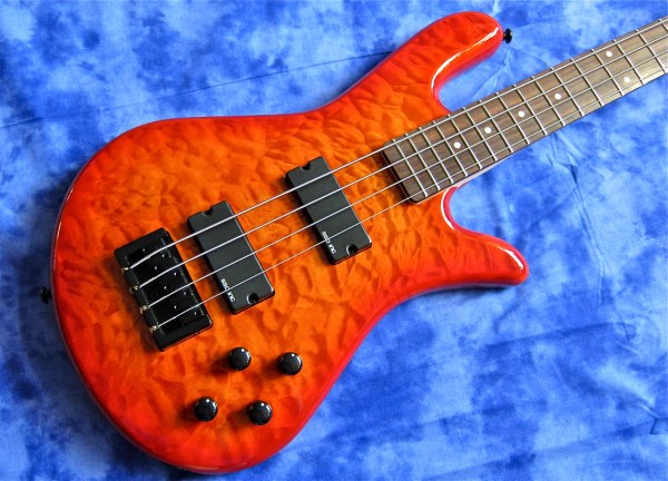 Testipenkissä: Spector Legend 4 Classic + Custom – Kitarablogi.com ...