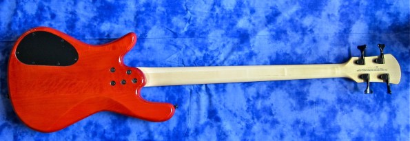 Testipenkissä: Spector Legend 4 Classic + Custom – Kitarablogi.com ...